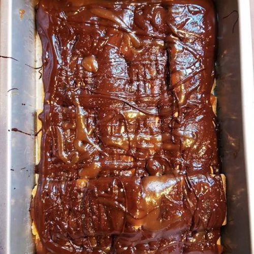 Salted Dark Chocolate Caramel & Graham Crackers - The Whole Food Nut